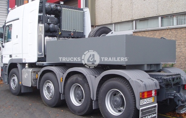 Mercedes-Benz Counterweightbox :: Trucks4Trailers
